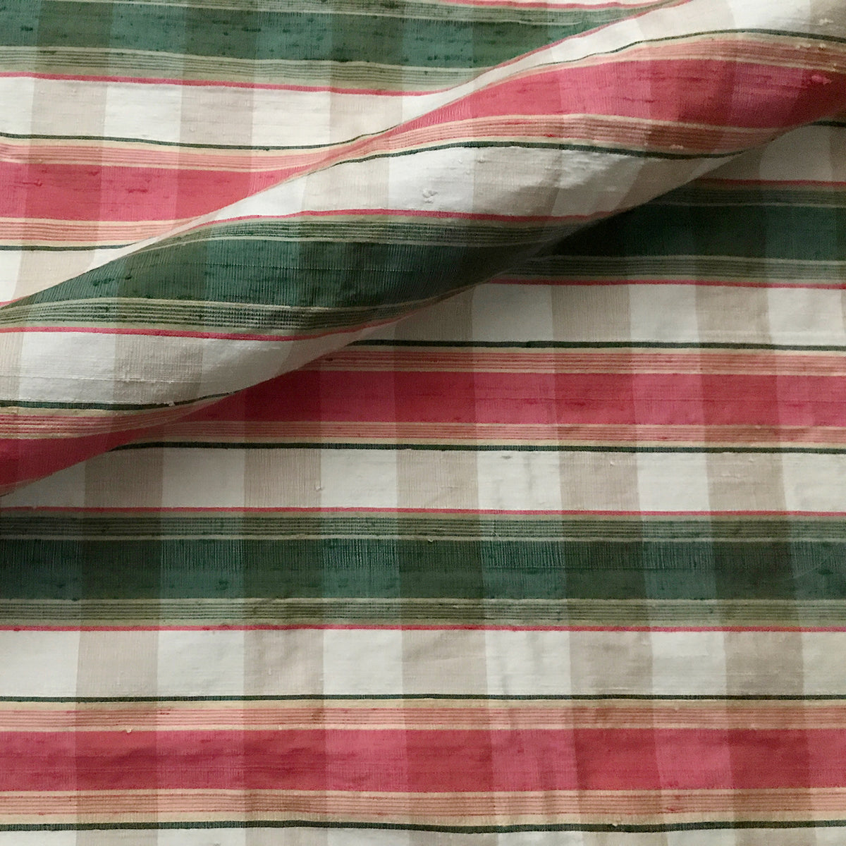 Red and Green Checkered Plaid Upholstery Fabric 54" – Plankroad Home Decor